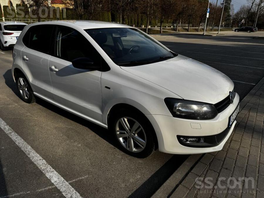 Balts Volkswagen Polo 2013 Ogre, ar dzinēja tilpumu 1.60 L un nobraukumu 217 tūkst. km par 3900 €, foto 2 vietnē AUTOMOTO.COM.LV