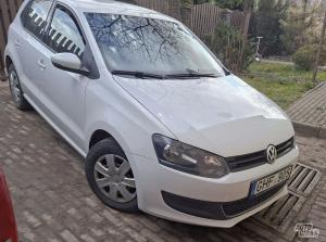 Balts Volkswagen Polo 2013 Viļņa, ar dzinēja tilpumu 1.20 L un nobraukumu 199 tūkst. km par 2700 €, foto  vietnē AUTOMOTO.COM.LV
