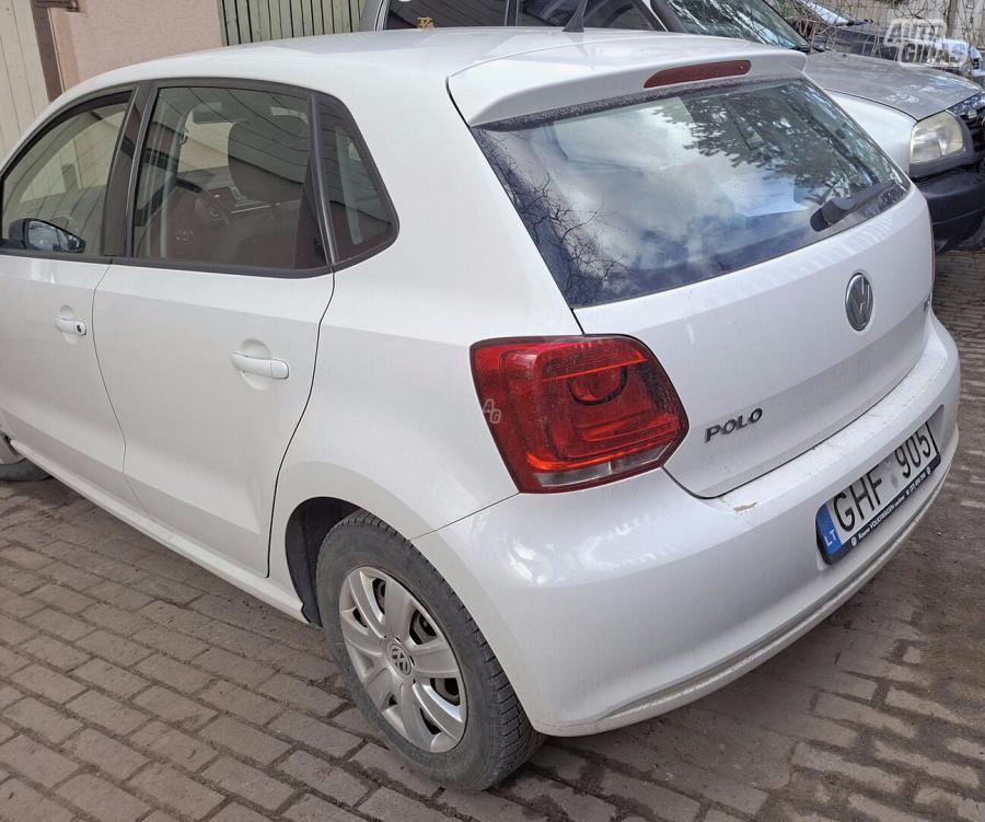 Balts Volkswagen Polo 2013 Viļņa, ar dzinēja tilpumu 1.20 L un nobraukumu 199 tūkst. km par 2700 €, foto 4 vietnē AUTOMOTO.COM.LV