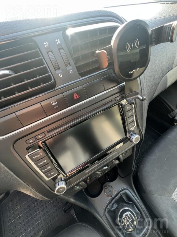 Balts Volkswagen Polo 2013 Rīga, ar dzinēja tilpumu 1.20 L un nobraukumu 360 tūkst. km par 1300 €, foto 7 vietnē AUTOMOTO.COM.LV