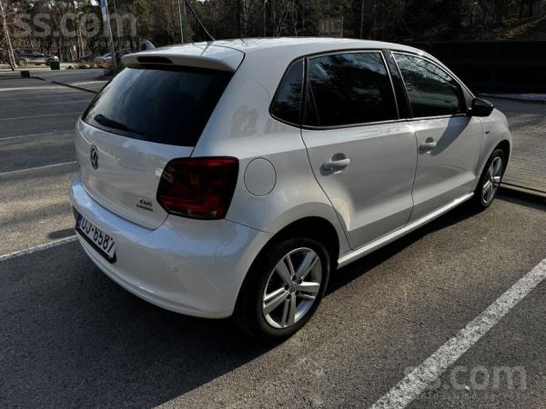 White Volkswagen Polo 2013 in Ogre, with an engine capacity of 1.60 L and mileage of 217 thousand km for 3700 €, photo 3 on AUTOMOTO.COM.LV