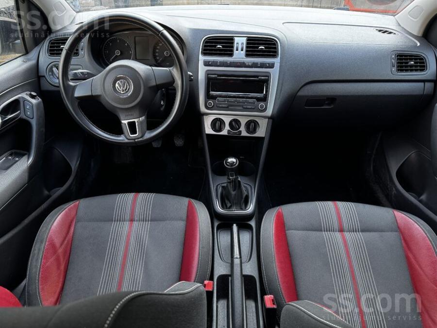 Balts Volkswagen Polo 2013 Ogre, ar dzinēja tilpumu 1.60 L un nobraukumu 217 tūkst. km par 3700 €, foto 8 vietnē AUTOMOTO.COM.LV
