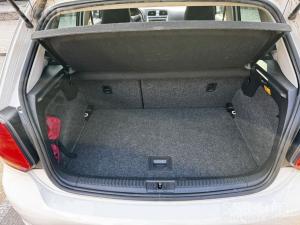 Balts Volkswagen Polo 2013 Ogre, ar dzinēja tilpumu 1.60 L un nobraukumu 217 tūkst. km par 3700 €, foto 12 vietnē AUTOMOTO.COM.LV