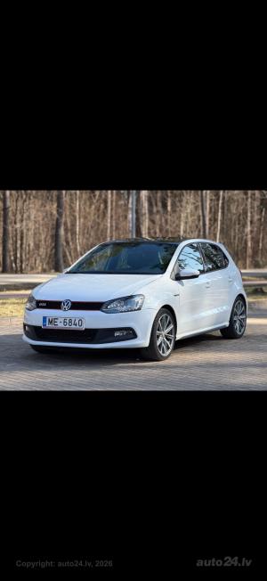 Белый Фольксваген Поло 2013 в Рига, объемом двигателя 1.40 л и пробегом 123 тыс. км за 9900 €, фото 3 на AUTOMOTO.COM.LV