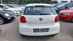White Volkswagen Polo 2013 in Riga, with an engine capacity of 1.20 L and mileage of 190 thousand km for 4800 €, photo 8 on AUTOMOTO.COM.LV