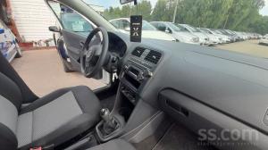 White Volkswagen Polo 2013 in Riga, with an engine capacity of 1.20 L and mileage of 190 thousand km for 4800 €, photo 23 on AUTOMOTO.COM.LV
