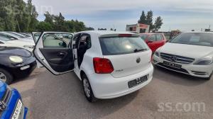 White Volkswagen Polo 2013 in Riga, with an engine capacity of 1.20 L and mileage of 190 thousand km for 4800 €, photo 30 on AUTOMOTO.COM.LV