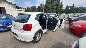 White Volkswagen Polo 2013 in Riga, with an engine capacity of 1.20 L and mileage of 190 thousand km for 4800 €, photo 31 on AUTOMOTO.COM.LV