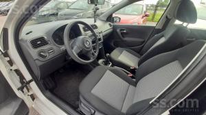 White Volkswagen Polo 2013 in Riga, with an engine capacity of 1.20 L and mileage of 190 thousand km for 4800 €, photo 32 on AUTOMOTO.COM.LV