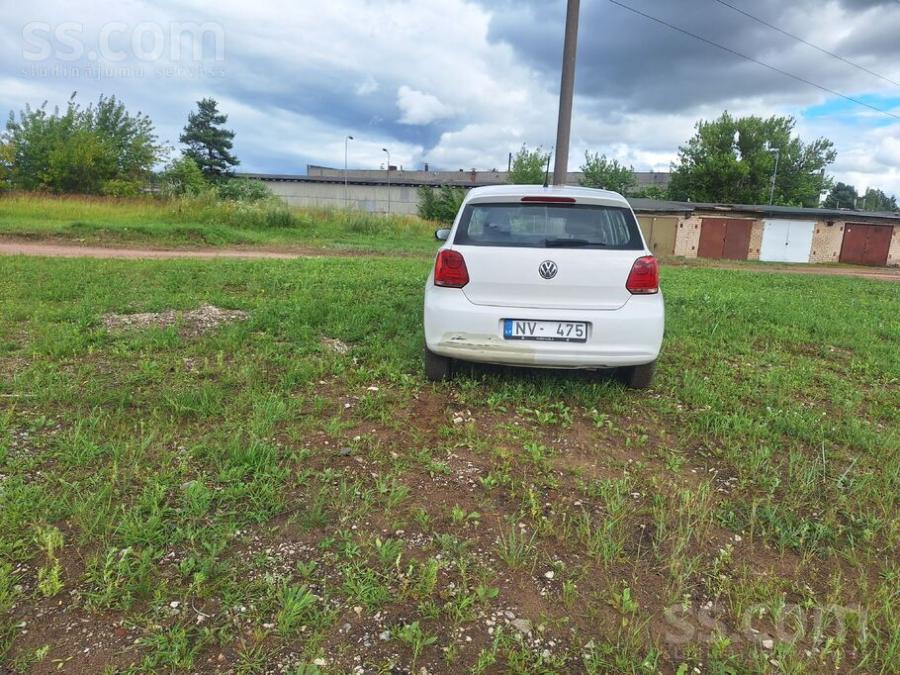 Balts Volkswagen Polo 2013 Daugavpils, ar dzinēja tilpumu 1.20 L un nobraukumu 267 tūkst. km par 2590 €, foto 6 vietnē AUTOMOTO.COM.LV