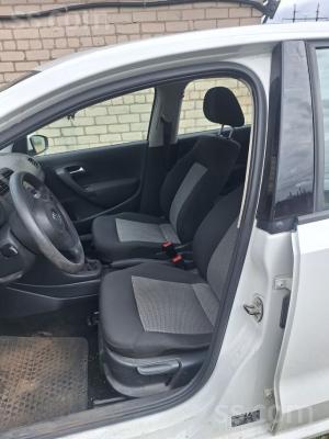 Balts Volkswagen Polo 2013 Daugavpils, ar dzinēja tilpumu 1.20 L un nobraukumu 267 tūkst. km par 2590 €, foto 9 vietnē AUTOMOTO.COM.LV
