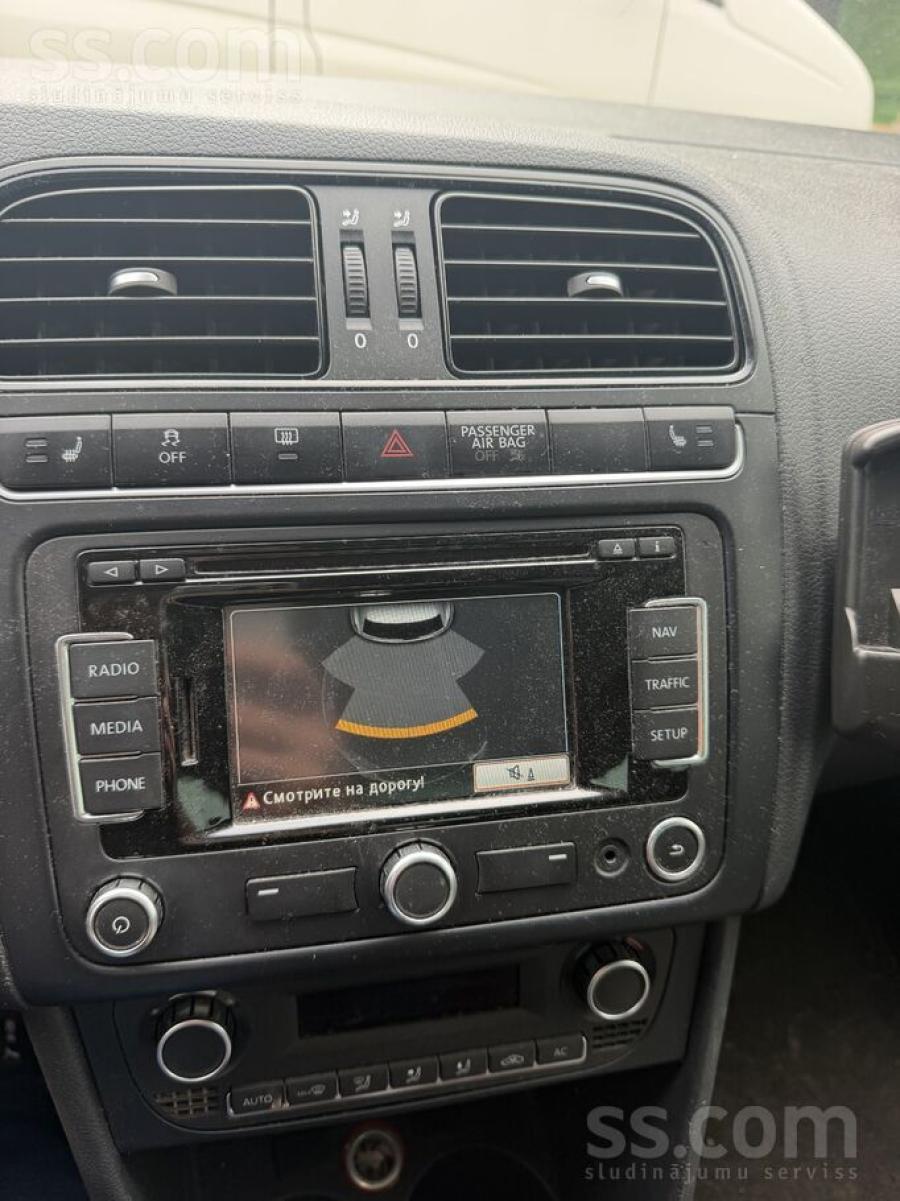 Balts Volkswagen Polo 2013 Rīga, ar dzinēja tilpumu 1.20 L un nobraukumu 317 tūkst. km par 1200 €, foto 10 vietnē AUTOMOTO.COM.LV