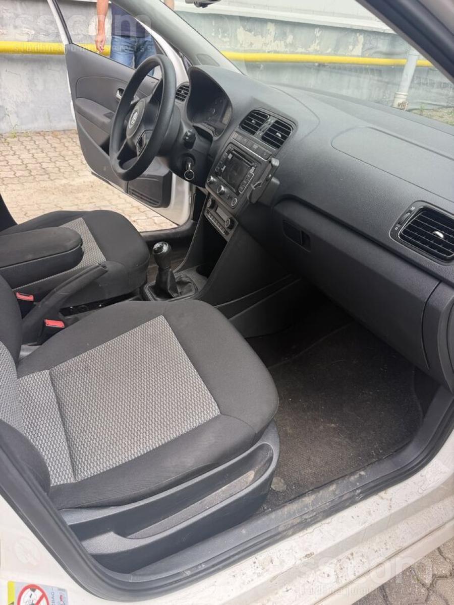 Balts Volkswagen Polo 2013 Rīga, ar dzinēja tilpumu 1.20 L un nobraukumu 317 tūkst. km par 1200 €, foto 11 vietnē AUTOMOTO.COM.LV