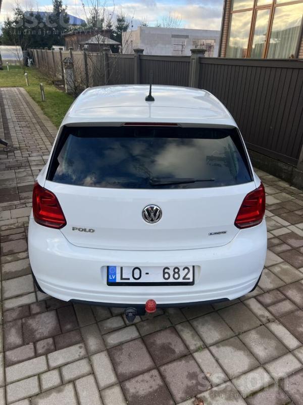 Balts Volkswagen Polo 2014 Rīga, ar dzinēja tilpumu 1.40 L un nobraukumu 280 tūkst. km par 4900 €, foto 3 vietnē AUTOMOTO.COM.LV