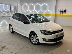 White Volkswagen Polo 2014 in Kaunas, with an engine capacity of 1.60 L and mileage of 253 thousand km for 4100 €, photo  on AUTOMOTO.COM.LV