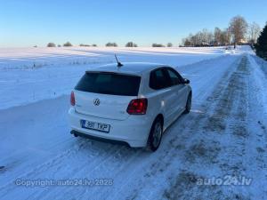 White Volkswagen Polo 2014 in Tallinn, with an engine capacity of 1.60 L and mileage of 208 thousand km for 7000 €, photo 4 on AUTOMOTO.COM.LV