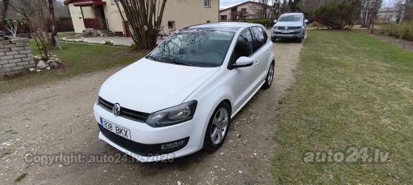 White Volkswagen Polo 2014 in Parnu, with an engine capacity of 1.20 L and mileage of 287 thousand km for 4000 €, photo 3 on AUTOMOTO.COM.LV