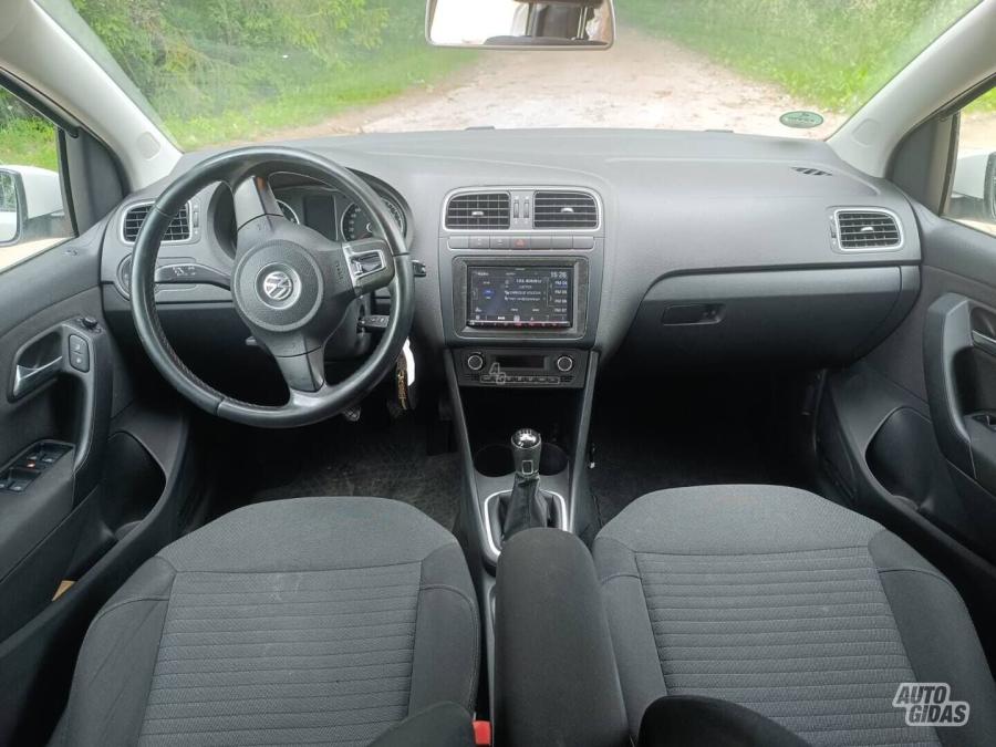 Balts Volkswagen Polo 2014 Utena, ar dzinēja tilpumu 1.20 L un nobraukumu 420 tūkst. km par 3300 €, foto 11 vietnē AUTOMOTO.COM.LV