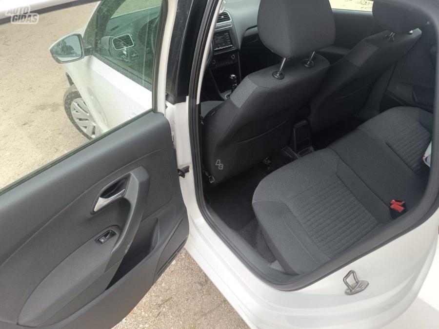Balts Volkswagen Polo 2014 Utena, ar dzinēja tilpumu 1.20 L un nobraukumu 420 tūkst. km par 3300 €, foto 12 vietnē AUTOMOTO.COM.LV