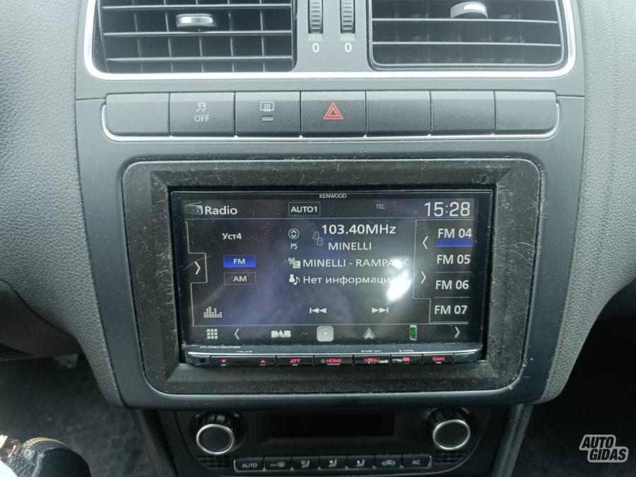 Balts Volkswagen Polo 2014 Utena, ar dzinēja tilpumu 1.20 L un nobraukumu 420 tūkst. km par 3300 €, foto 13 vietnē AUTOMOTO.COM.LV