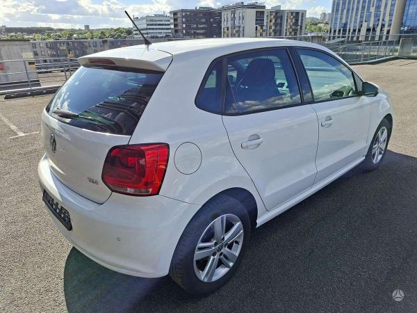 Balts Volkswagen Polo 2014 Viļņa, ar dzinēja tilpumu 1.60 L un nobraukumu 218 tūkst. km par 4990 €, foto 3 vietnē AUTOMOTO.COM.LV