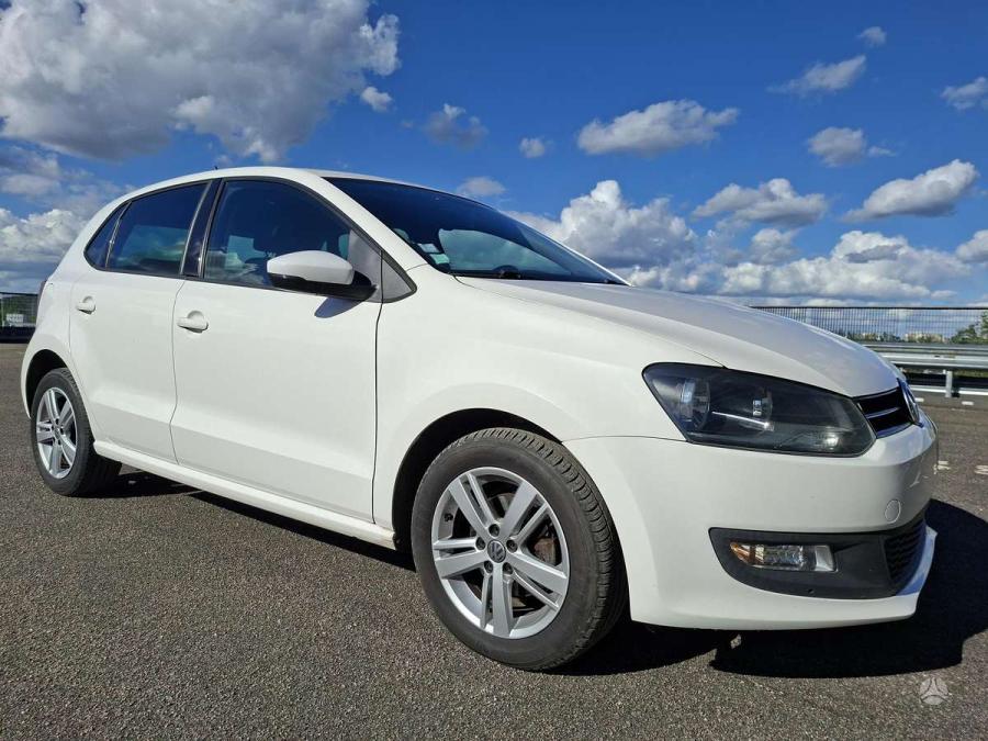 Balts Volkswagen Polo 2014 Viļņa, ar dzinēja tilpumu 1.60 L un nobraukumu 218 tūkst. km par 4990 €, foto 7 vietnē AUTOMOTO.COM.LV