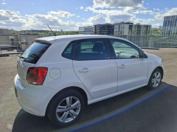 Balts Volkswagen Polo 2014 Viļņa, ar dzinēja tilpumu 1.60 L un nobraukumu 218 tūkst. km par 4990 €, foto 8 vietnē AUTOMOTO.COM.LV