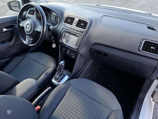 Balts Volkswagen Polo 2014 Viļņa, ar dzinēja tilpumu 1.60 L un nobraukumu 218 tūkst. km par 4990 €, foto 10 vietnē AUTOMOTO.COM.LV