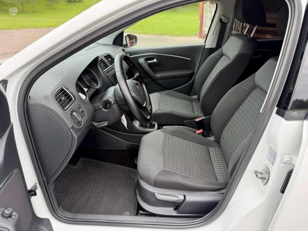 Balts Volkswagen Polo 2014 Raseiniai, ar dzinēja tilpumu 1.42 L un nobraukumu 175 tūkst. km par 5500 €, foto 8 vietnē AUTOMOTO.COM.LV