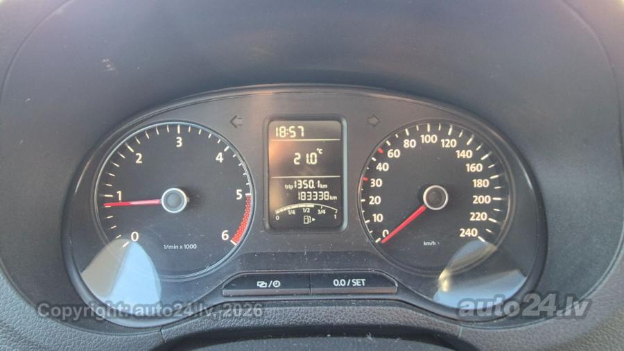 Balts Volkswagen Polo 2014 Tallina, ar dzinēja tilpumu 1.20 L un nobraukumu 183 tūkst. km par 3100 €, foto 10 vietnē AUTOMOTO.COM.LV