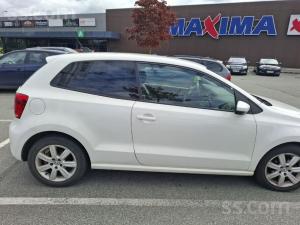 Белый Фольксваген Поло 2014 в Рига, объемом двигателя 1.40 л и пробегом 183 тыс. км за 2600 €, фото 5 на AUTOMOTO.COM.LV