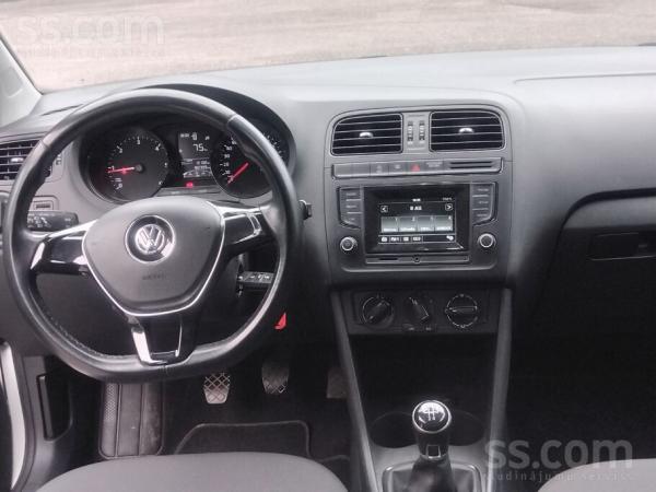 White Volkswagen Polo 2014 in Tukums, with an engine capacity of 1.40 L and mileage of 182 thousand km for 4799 €, photo 6 on AUTOMOTO.COM.LV