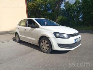 White Volkswagen Polo 2014 in Balvi, with an engine capacity of 1.20 L and mileage of 307 thousand km for 1500 €, photo 3 on AUTOMOTO.COM.LV