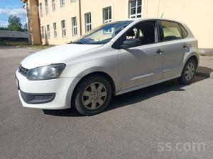 White Volkswagen Polo 2014 in Balvi, with an engine capacity of 1.20 L and mileage of 307 thousand km for 1500 €, photo 4 on AUTOMOTO.COM.LV
