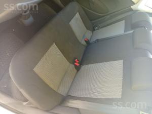 White Volkswagen Polo 2014 in Balvi, with an engine capacity of 1.20 L and mileage of 307 thousand km for 1500 €, photo 10 on AUTOMOTO.COM.LV