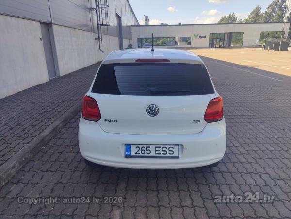 Balts Volkswagen Polo 2014 Pērnava, ar dzinēja tilpumu 1.20 L un nobraukumu 184 tūkst. km par 2900 €, foto 7 vietnē AUTOMOTO.COM.LV