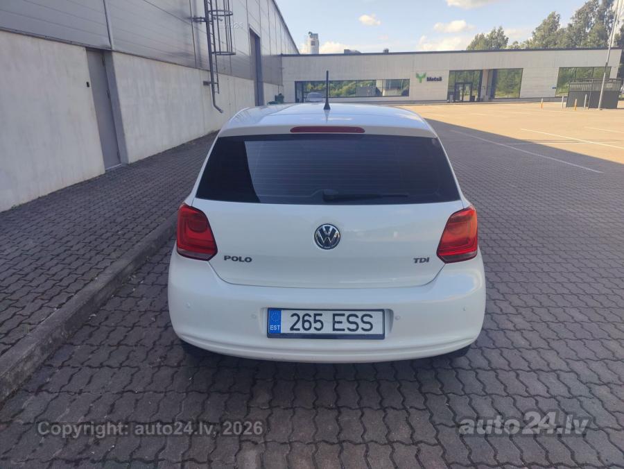Balts Volkswagen Polo 2014 Pērnava, ar dzinēja tilpumu 1.20 L un nobraukumu 184 tūkst. km par 2900 €, foto 8 vietnē AUTOMOTO.COM.LV