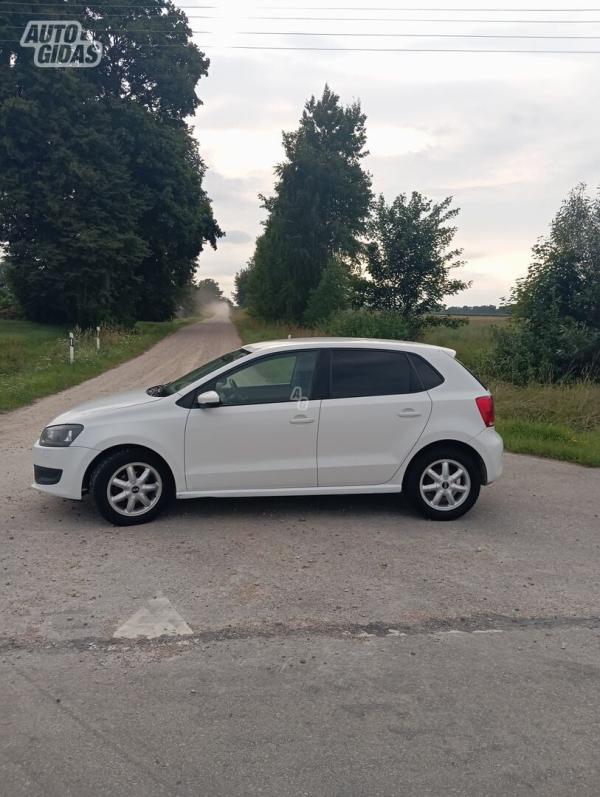 Volkswagen Polo 2014 Kazlų Rūda vietnē Balts Volkswagen Polo 2014 Kazlų Rūda, ar dzinēja tilpumu 1.20 L un nobraukumu 283 tūkst. km par 2349 €, foto 3 vietnē AUTOMOTO.COM.LV