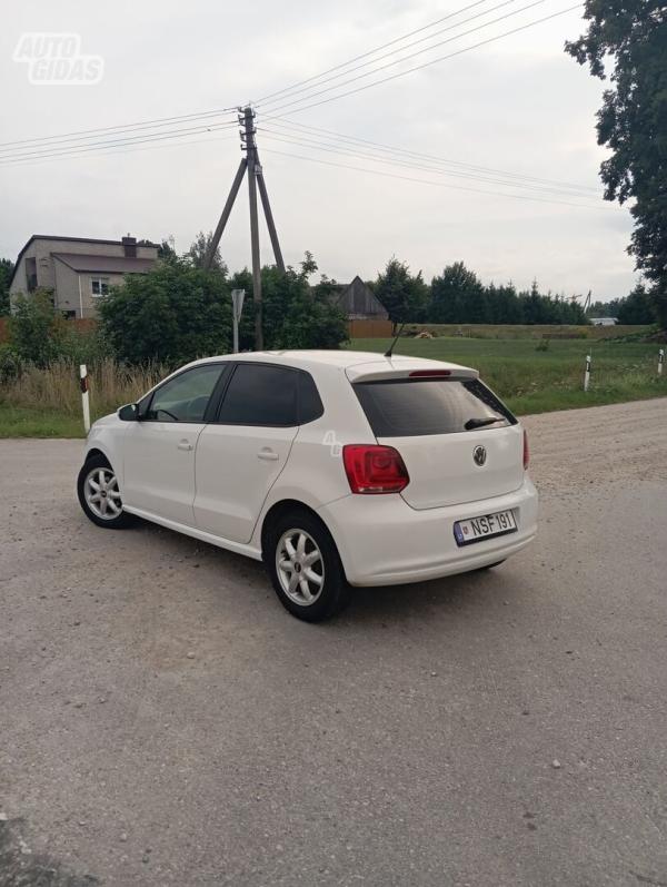 Volkswagen Polo 2014 Kazlų Rūda vietnē Balts Volkswagen Polo 2014 Kazlų Rūda, ar dzinēja tilpumu 1.20 L un nobraukumu 283 tūkst. km par 2349 €, foto 4 vietnē AUTOMOTO.COM.LV