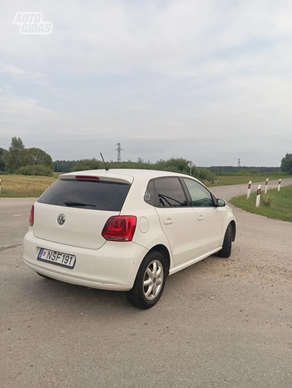 Volkswagen Polo 2014 Kazlų Rūda vietnē Balts Volkswagen Polo 2014 Kazlų Rūda, ar dzinēja tilpumu 1.20 L un nobraukumu 283 tūkst. km par 2349 €, foto 7 vietnē AUTOMOTO.COM.LV