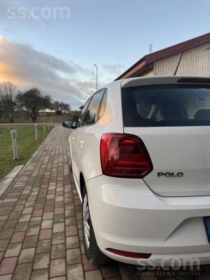 White Volkswagen Polo 2015 in Riga, with an engine capacity of 1.40 L and mileage of 261 thousand km for 4500 €, photo 6 on AUTOMOTO.COM.LV