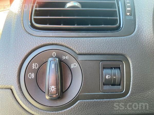 Balts Volkswagen Polo 2015 Daugavpils, ar dzinēja tilpumu 1.40 L un nobraukumu 278 tūkst. km par 3700 €, foto 10 vietnē AUTOMOTO.COM.LV