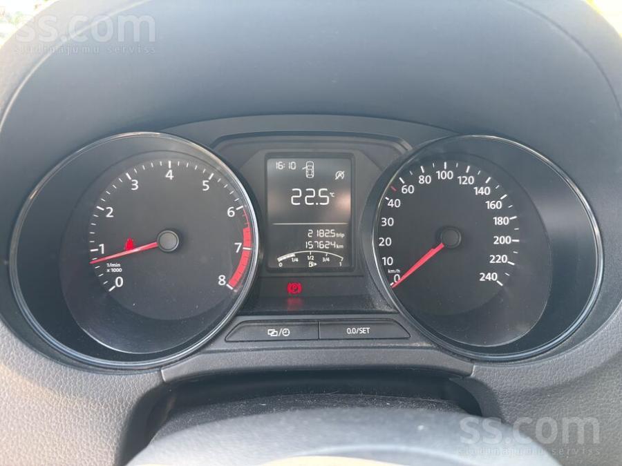Balts Volkswagen Polo 2015 Rīga, ar dzinēja tilpumu 1.20 L un nobraukumu 158 tūkst. km par 4100 €, foto 8 vietnē AUTOMOTO.COM.LV