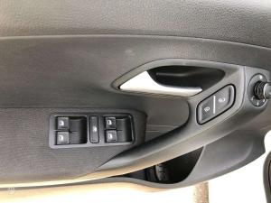 White Volkswagen Polo 2015 in Klaipeda, with an engine capacity of 1.40 L and mileage of 177 thousand km for 4950 €, photo 11 on AUTOMOTO.COM.LV