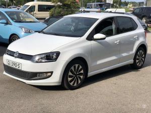 White Volkswagen Polo 2015 in Klaipeda, with an engine capacity of 1.40 L and mileage of 177 thousand km for 4950 €, photo 19 on AUTOMOTO.COM.LV