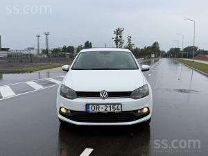 Белый Фольксваген Поло 2015 в Лиепая, объемом двигателя 1.40 л и пробегом 220 тыс. км за 6500 €, фото 8 на AUTOMOTO.COM.LV