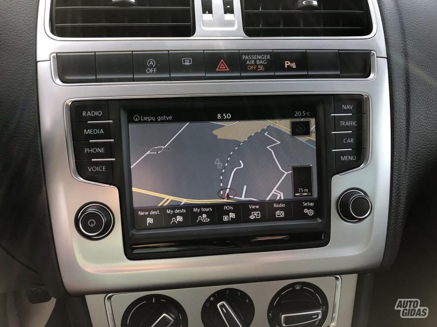 Balts Volkswagen Polo 2015 Klaipėda, ar dzinēja tilpumu 1.40 L un nobraukumu 177 tūkst. km par 4950 €, foto 17 vietnē AUTOMOTO.COM.LV