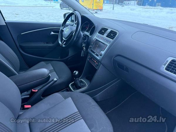 Balts Volkswagen Polo 2016 Tallina, ar dzinēja tilpumu 1.40 L un nobraukumu 135 tūkst. km par 6990 €, foto 11 vietnē AUTOMOTO.COM.LV