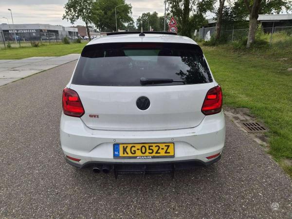 Balts Volkswagen Polo 2016 Utena, ar dzinēja tilpumu 1.80 L un nobraukumu 221 tūkst. km par 7000 €, foto 6 vietnē AUTOMOTO.COM.LV
