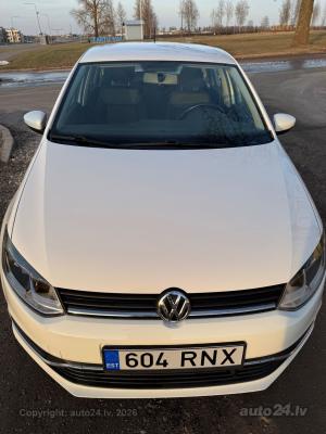 White Volkswagen Polo 2017 in Tartu, with an engine capacity of 1.20 L and mileage of 65 thousand km for 5300 €, photo 2 on AUTOMOTO.COM.LV